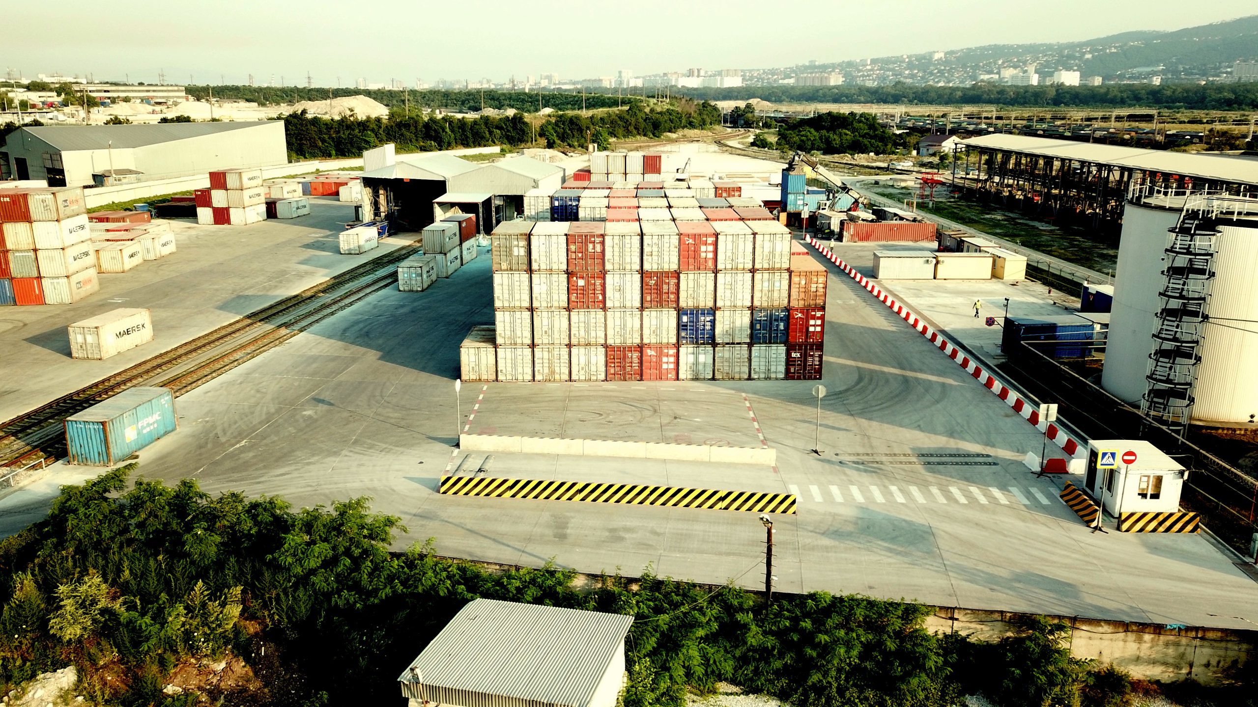 Maersk aims to convert Russian export market from bulk to boxes - The ...